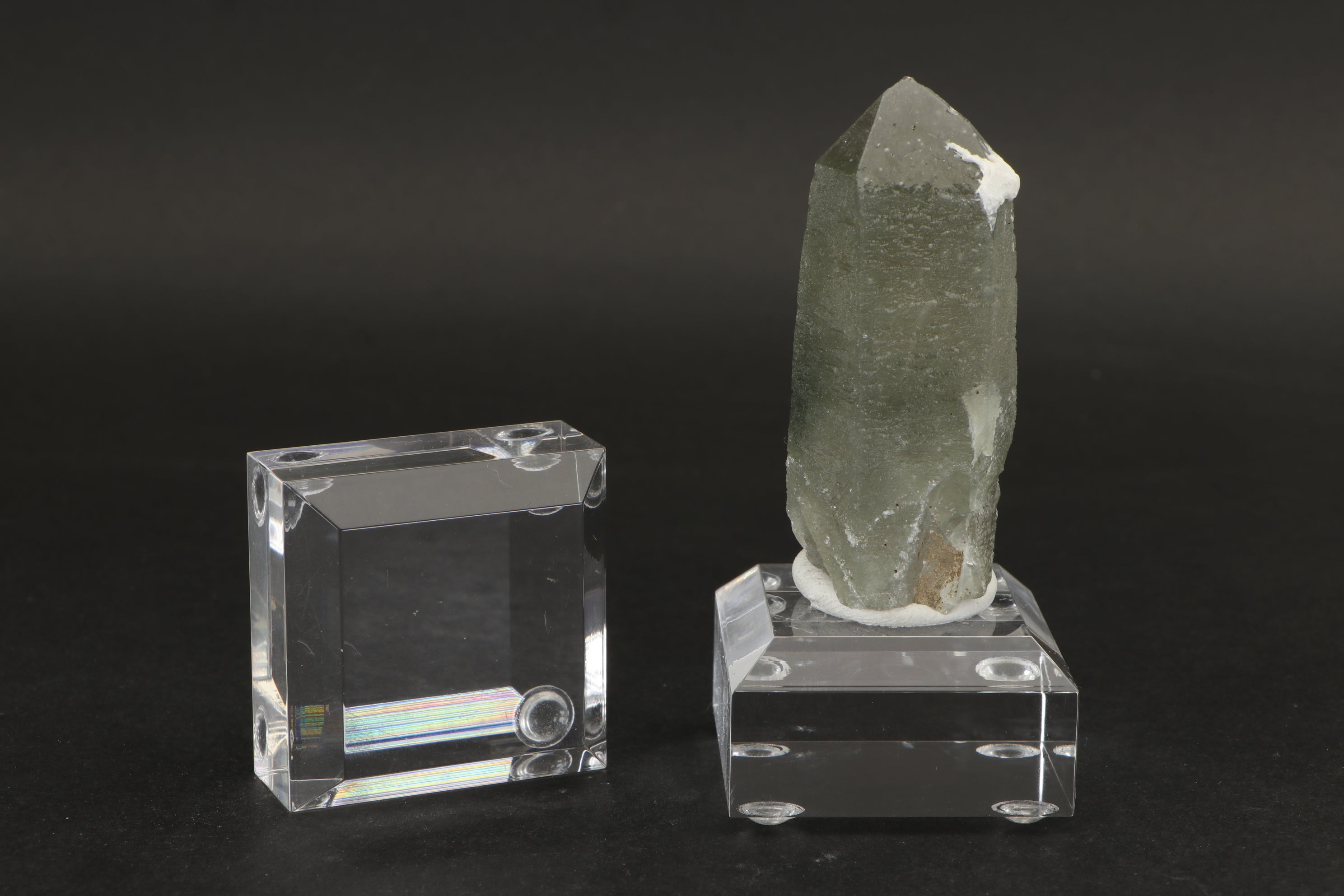 3/4" Beveled Acrylic Mineral Display Base – Little Lemuria